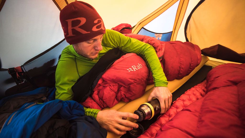 How to wash a down jacket and other tips for your puffer | Advnture