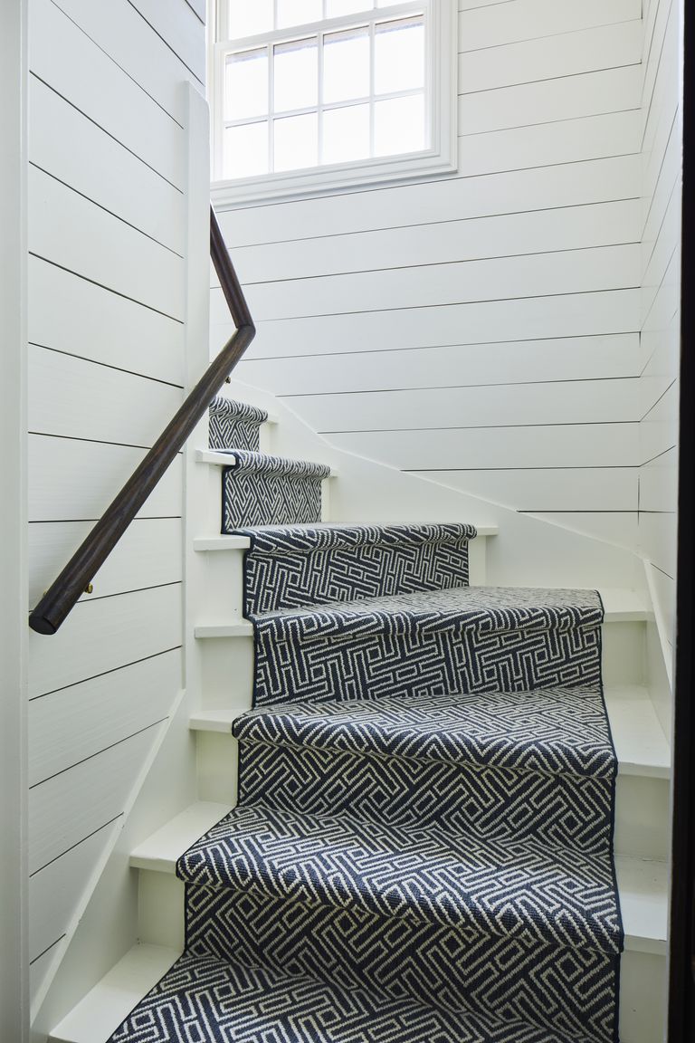 Staircase paneling ideas, from color to panel styles | Livingetc