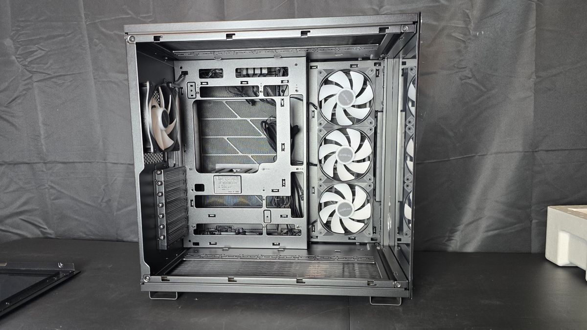 Be Quiet Light Base 600 LX Case Review: Innovative design, lackluster ...