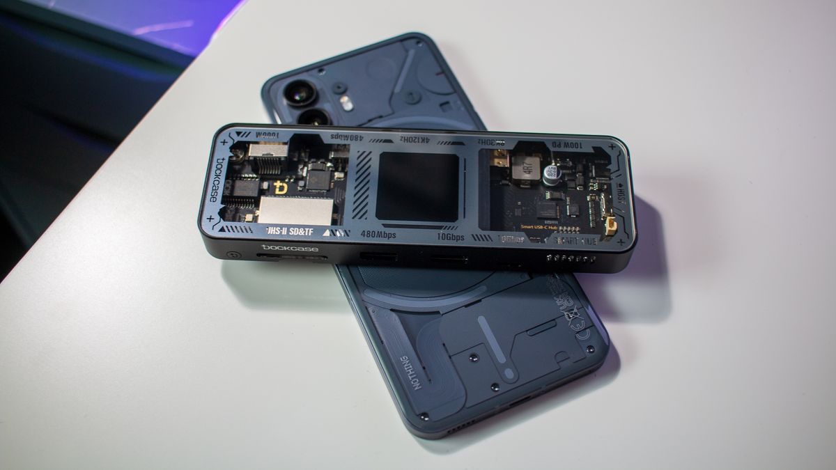 Dockcase Smart USB-C Hub 10-in-1 Explorer Edition review: Possibly the ...