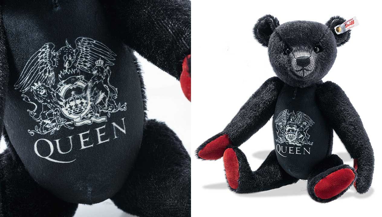 Queen's 50th anniversary celebrated with "unprecedented" Teddy bear ...