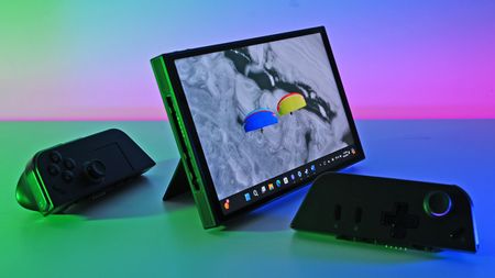 Watch out for fake Windows 11 downloads that spread malware | Windows ...