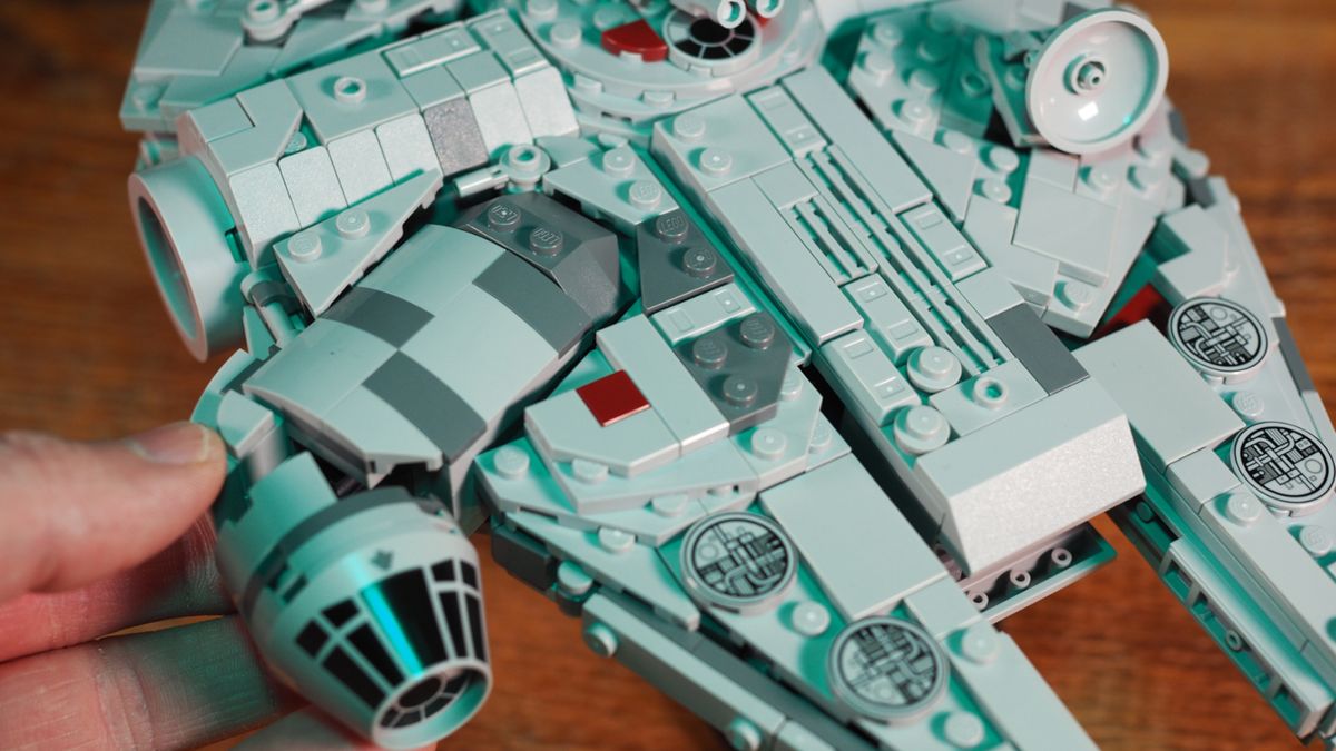 Lego Millennium Falcon (75375) review: "She's got it where it counts ...