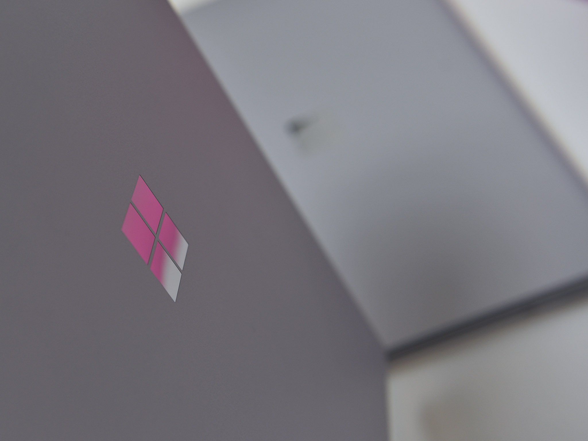 Report: Microsoft's foldable Surface PC with Windows Core OS will run ...