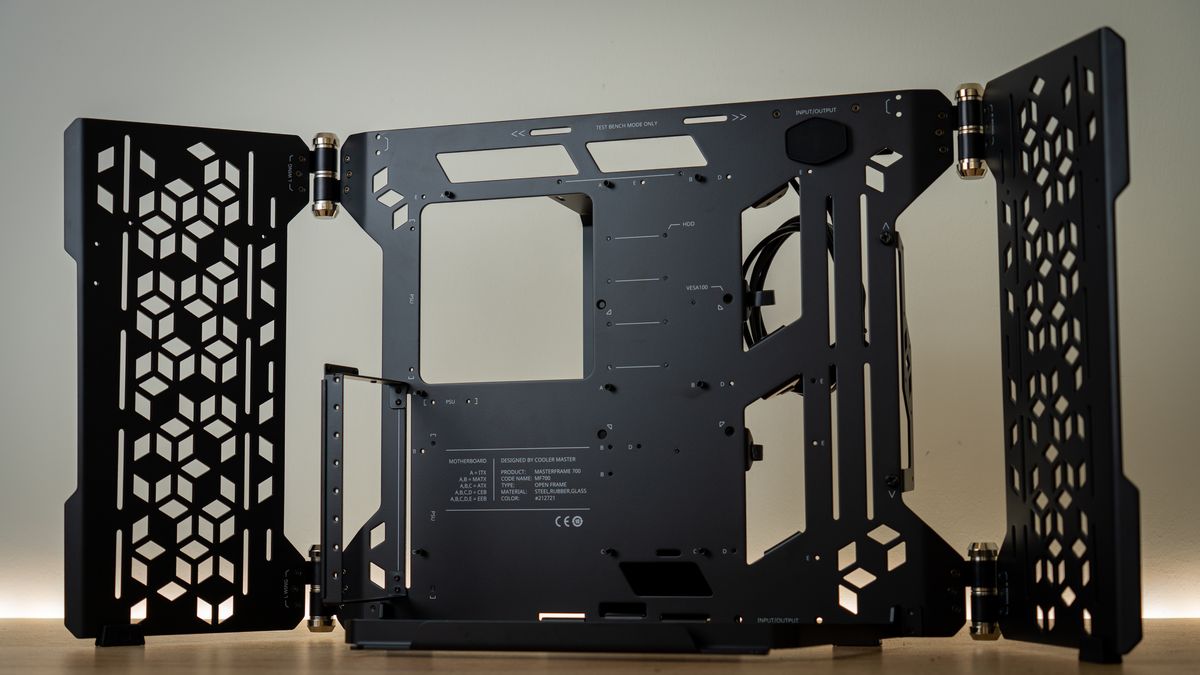 Cooler Master MasterFrame 700 Review: A Talented Showcase | Tom's Hardware