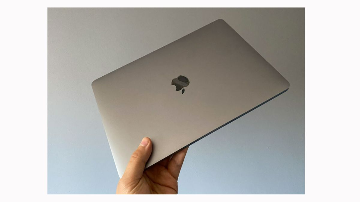 MacBook Pro 13-inch (2020) review | Space