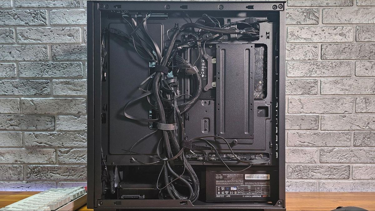 Hands-On with Phanteks' XT Pro Ultra PC case: Modern features with lots ...