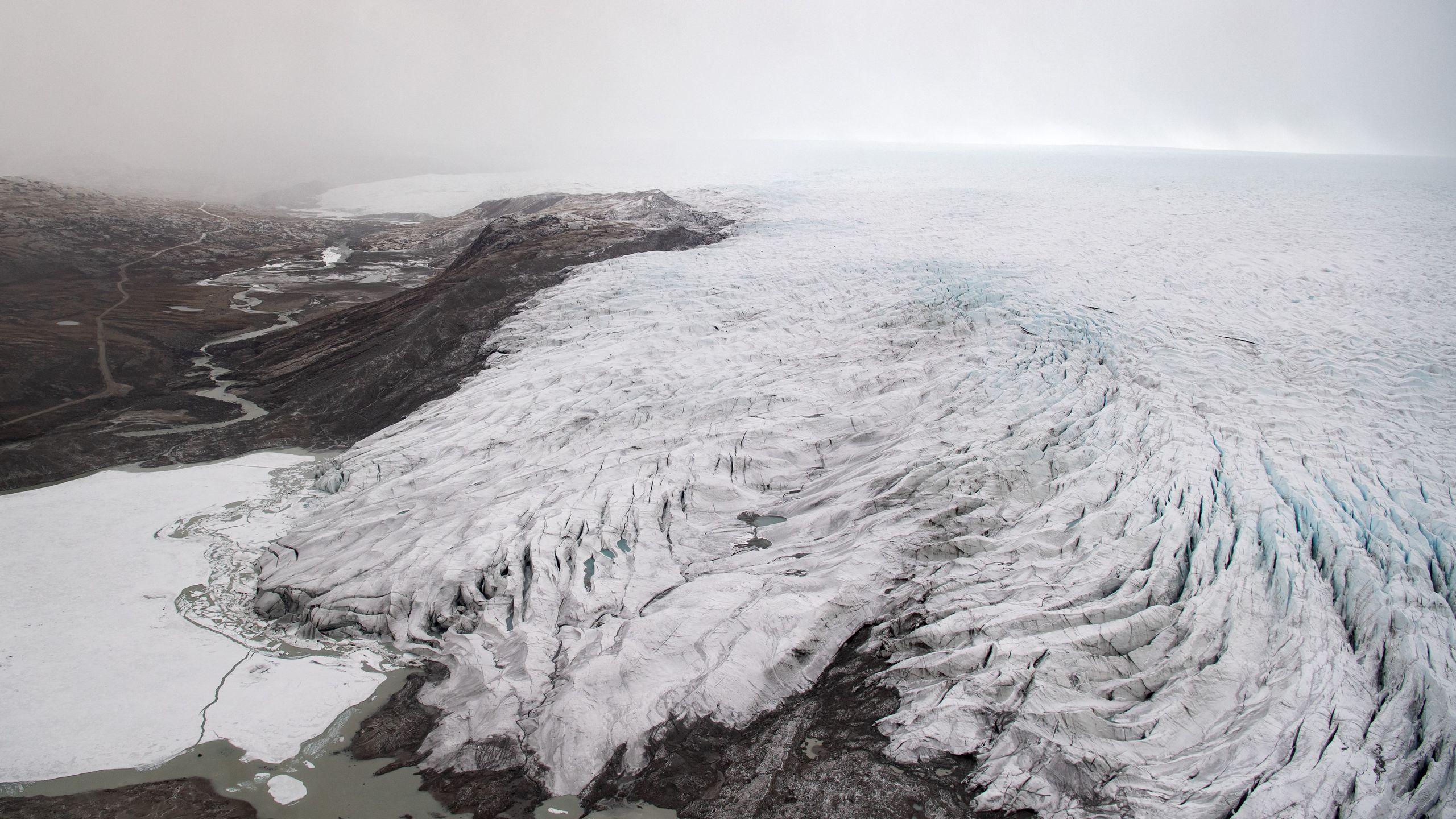 'Massive melting event' strikes Greenland after record heat wave | Live ...