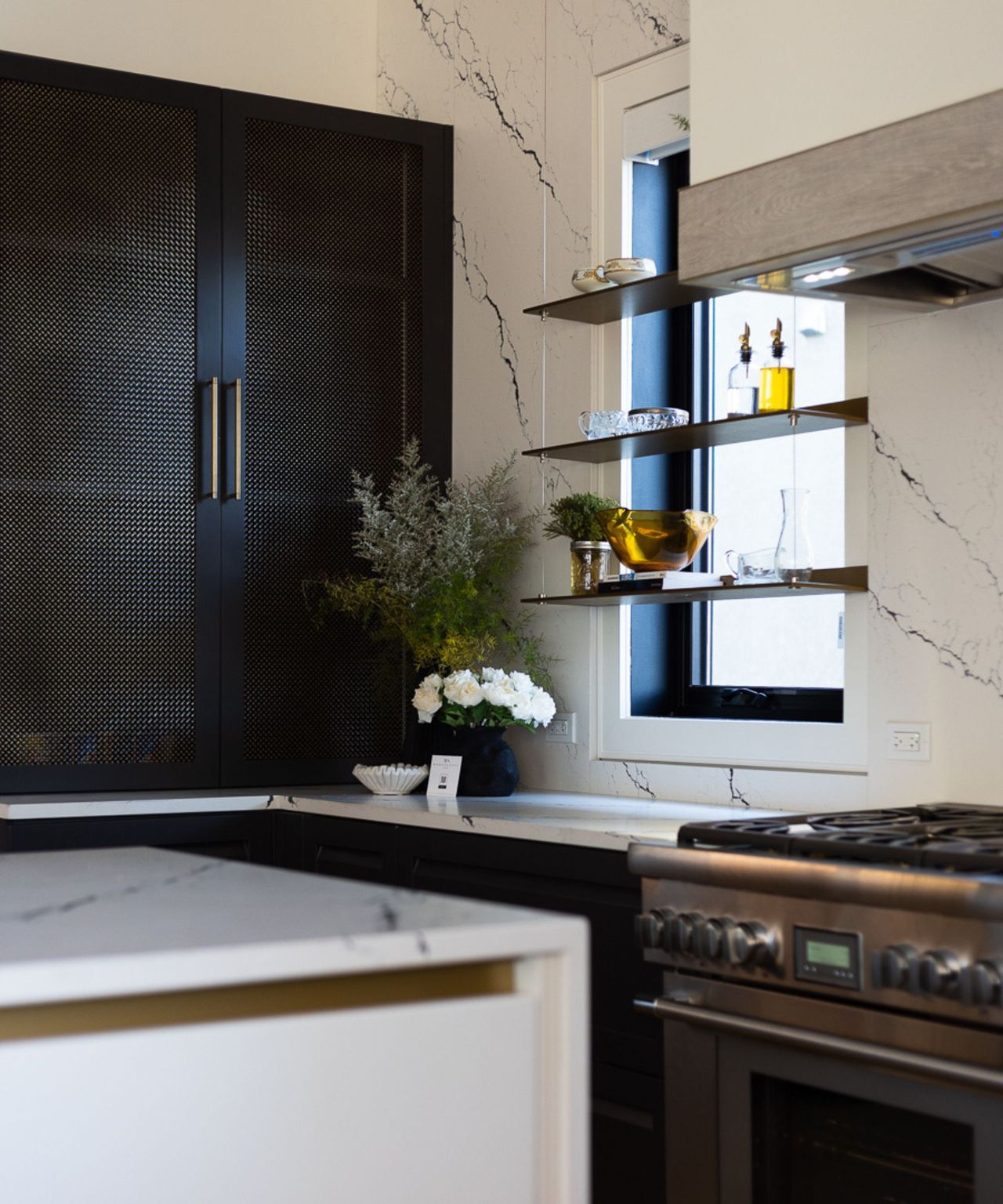 How to organize cookbooks: 8 solutions to keep them tidy | Homes and Gardens