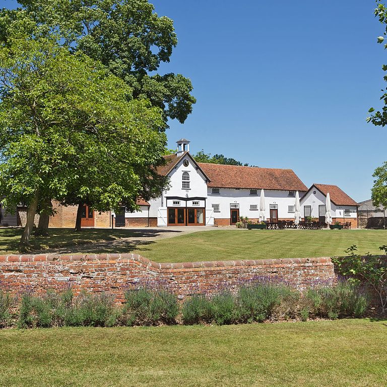 Spains Hall – Elizabethan country house – on sale for the first time in ...