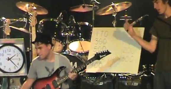 Video: Guitarist Plays "Flight of the Bumblebee" at 1300 BPM | Guitar World