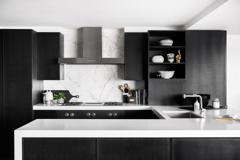 Kitchen peninsula ideas: 9 compact designs you'll love | Homes and Gardens