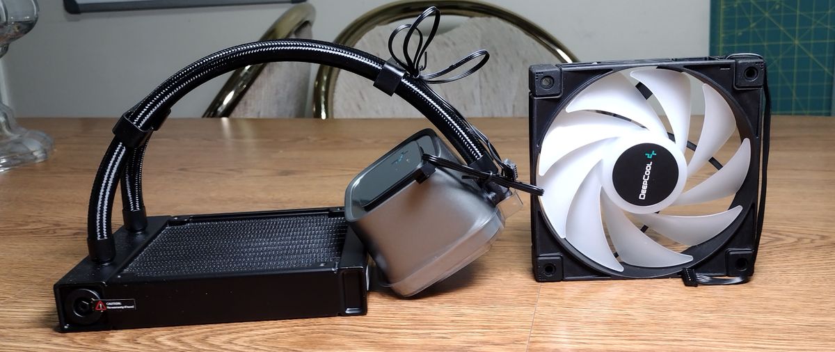 DeepCool LS320 Review: Small Size, Medium Bite | Tom's Hardware