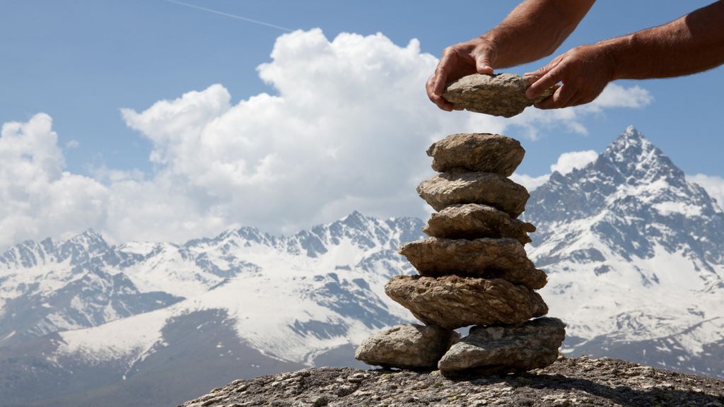 Quit building giant rock cairns, say Yosemite Park Rangers | Advnture