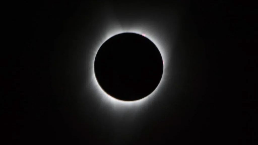 Watch live! The total solar eclipse has begun over North America ...