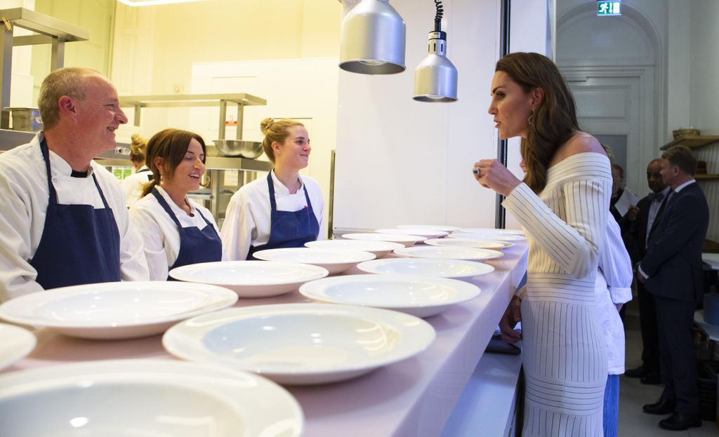 Resurfaced Video of Princess Catherine Visiting the Kitchen Staff ...
