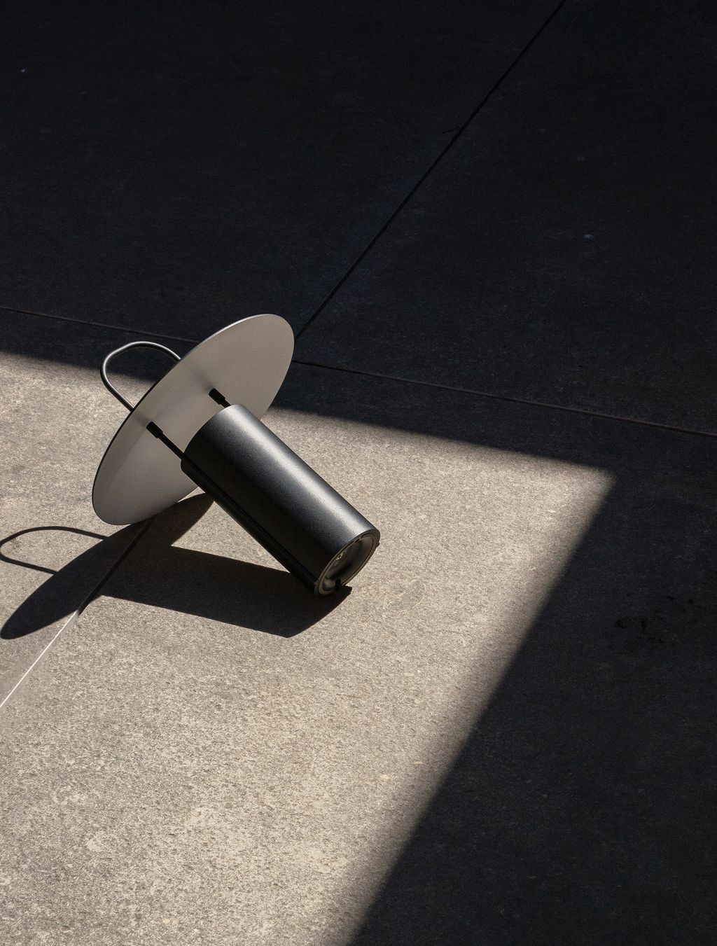 Menu portable lamp by Daniel Schofield | Wallpaper