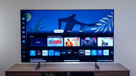 I spent a few hours with the world's cheapest OLED TV — what I like ...