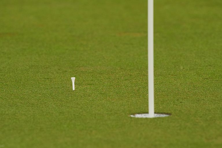 Is It Legal To Mark Your Ball With A Tee? | Golf Monthly
