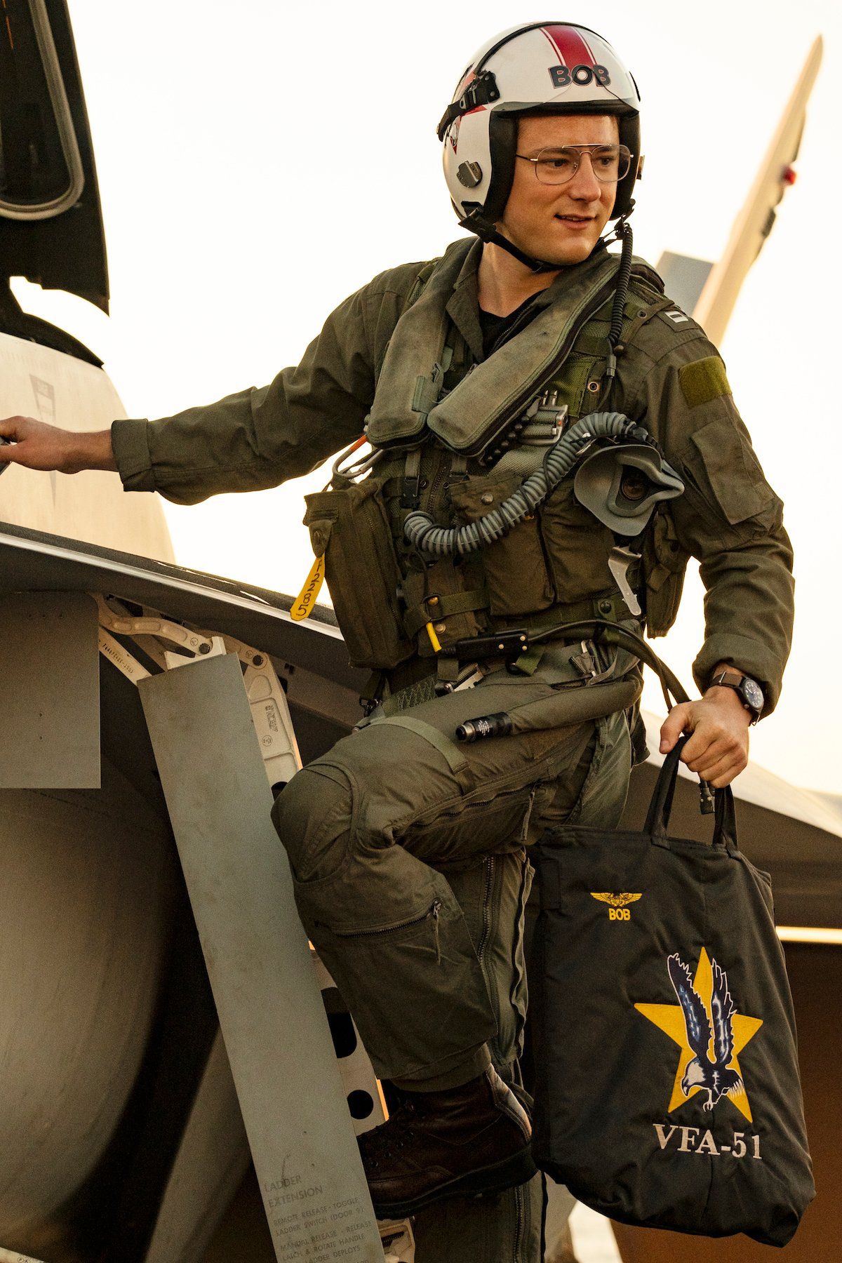 Miles Teller's Top Gun: Maverick Mustache Is No Joke In New Images ...