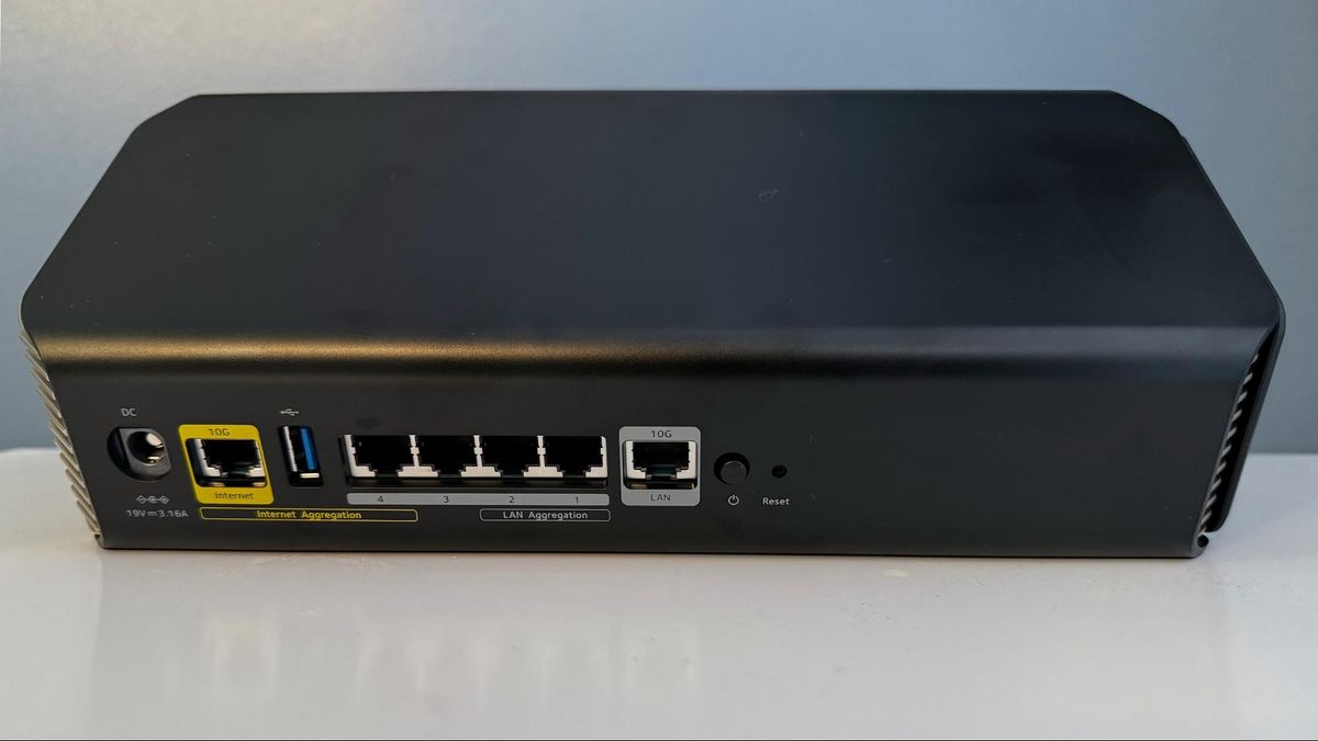 Netgear Nighthawk RS700 Wi-Fi 7 router review: Network futureproofing ...