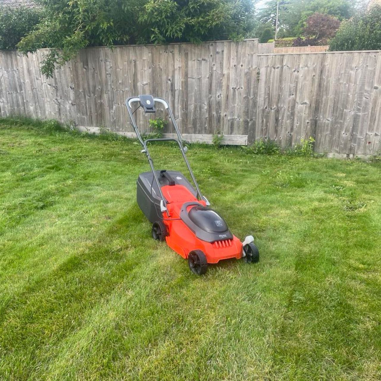 Flymo EasiStore 340R lawnmower review: quiet, compact, and capable ...