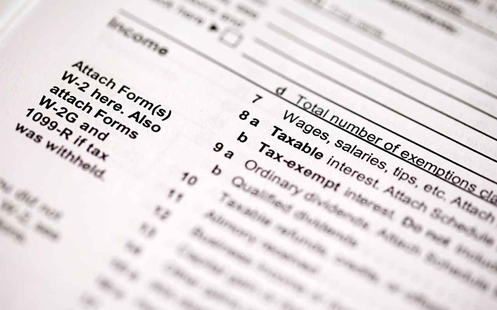 Taxes on Gambling Winnings & Losses: Gambling Taxes Explained | Kiplinger