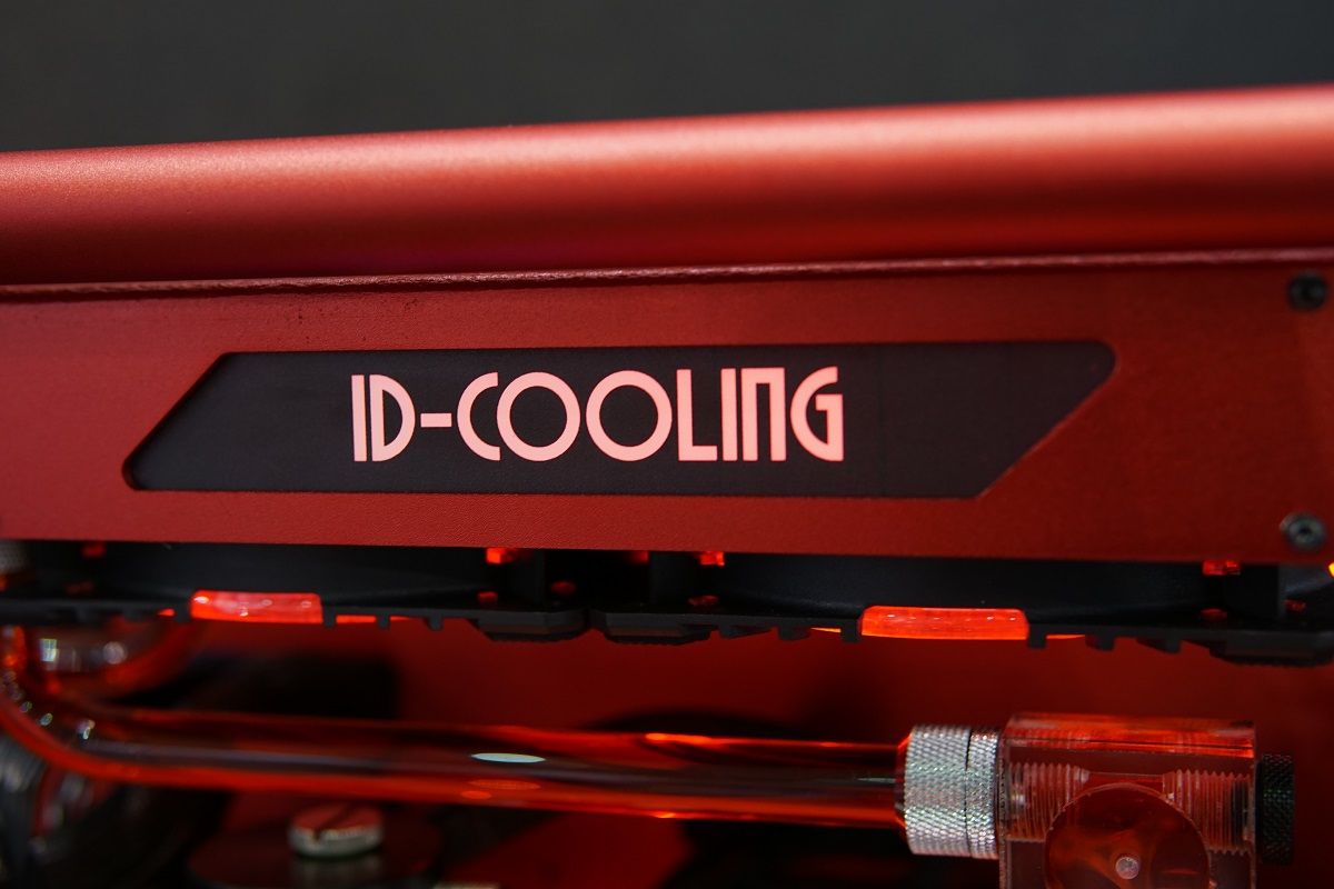 ID-Cooling Stream Case Integrates Part of Custom Liquid Loop | Tom's ...