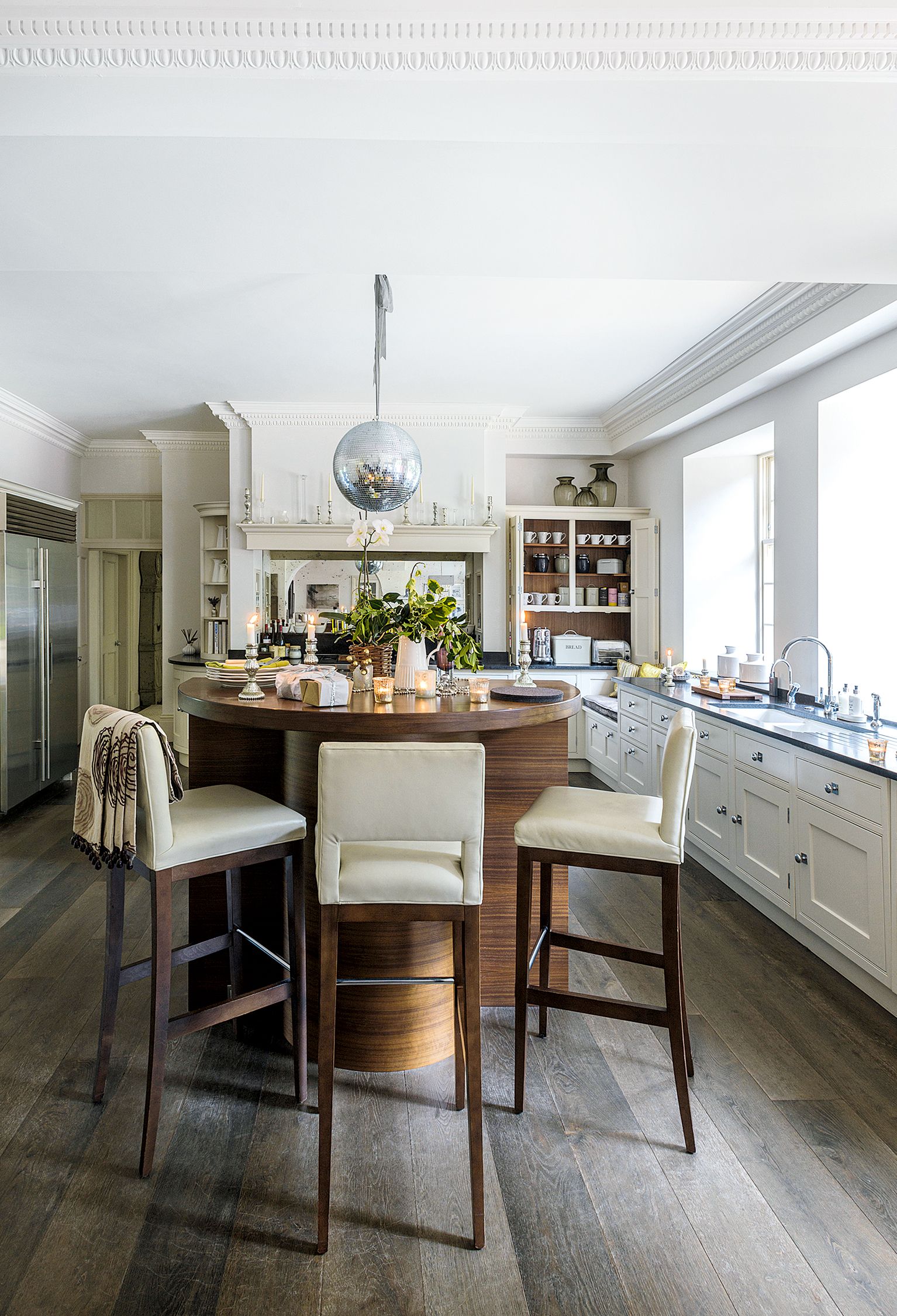Tour this restored country rectory: all ready forChristmas | Homes and ...