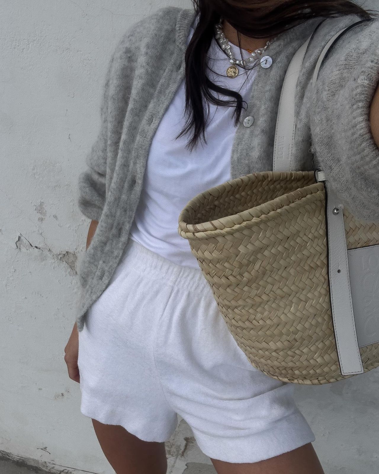 8 Editor-Approved Chic Travel Outfits for Long Flight | Who What Wear UK