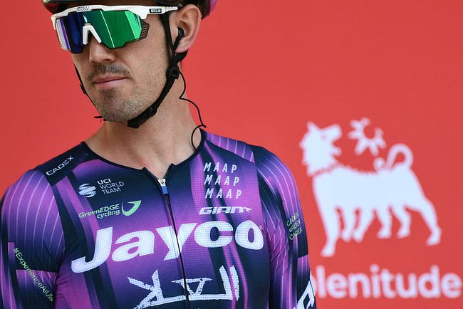 New 'infinity' trophy presented for 2024 Giro d'Italia Women | Cyclingnews