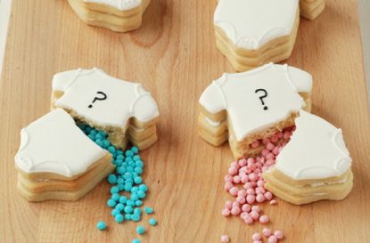 The BEST gender reveal photos ever! | GoodtoKnow