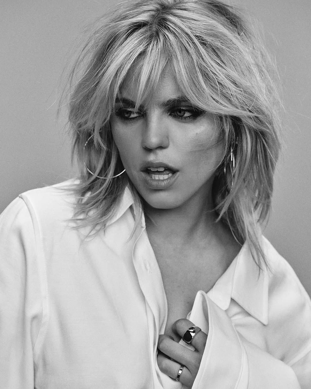 Reneé Rapp's Wolf Cut and Bangs Are the Star of Her L'Oréal Campaign ...