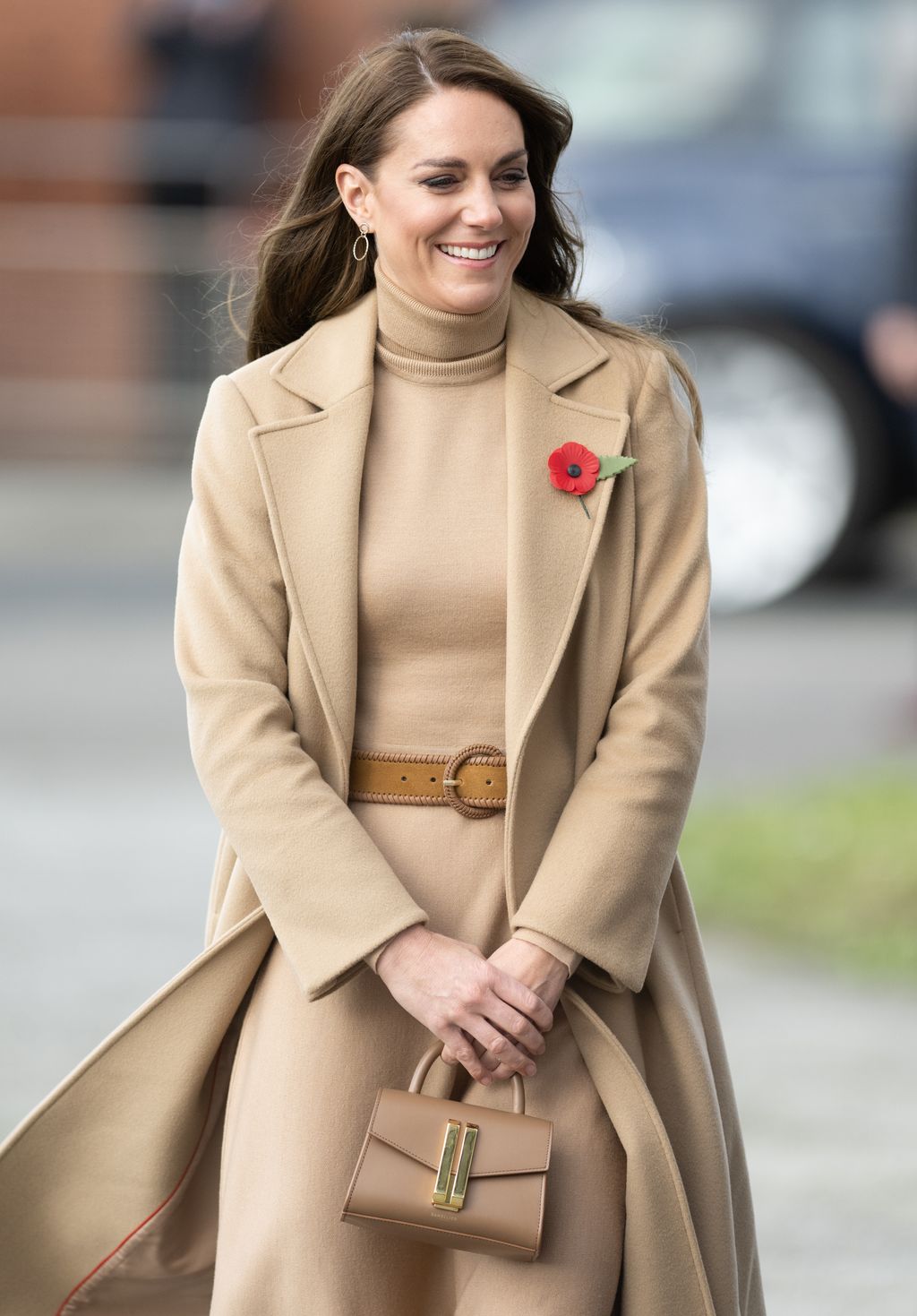 Kate Middleton channels Meghan Markle in chic color block outfit ...