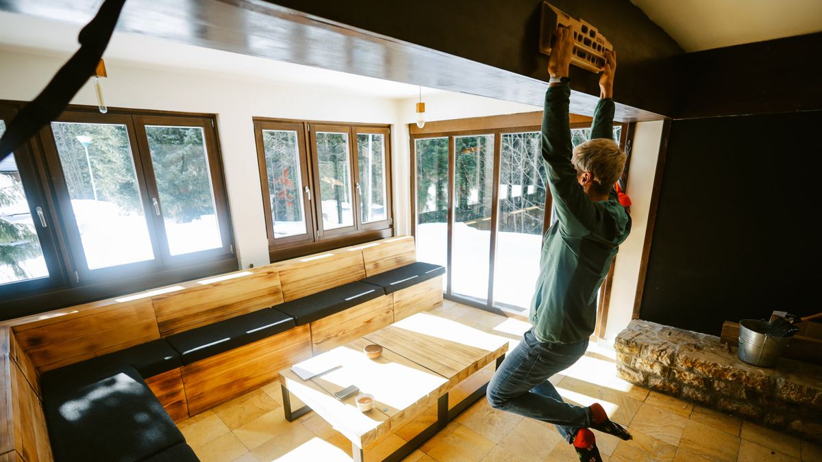 Hangboarding: how effective is it for rock climbers? | Advnture