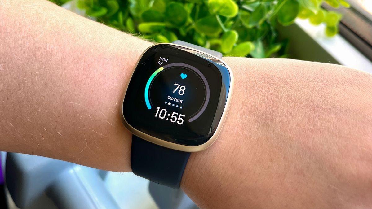 Forget Apple Watch 7 Fitbit Users Can Now Track Blood Glucose Levels