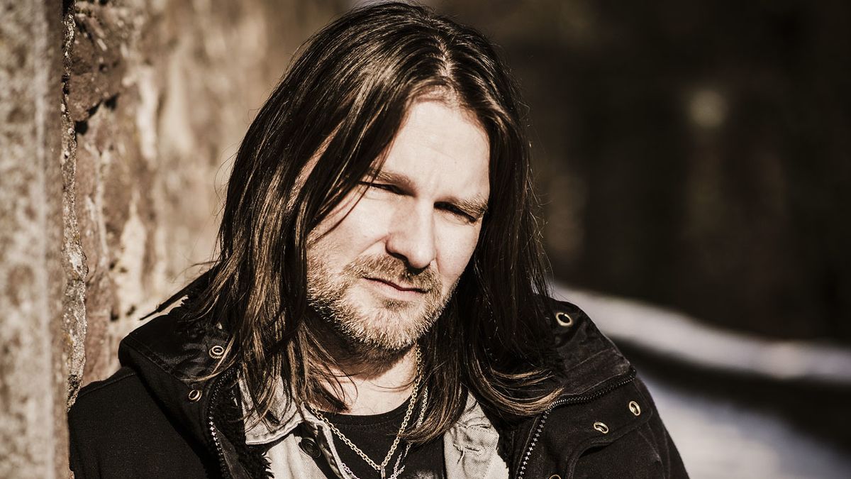 Watch Ray Wilson sing Genesis on his Untour | Louder