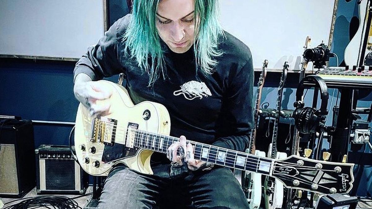 “I got kicked off my Fender deal because I couldn't stop using a Les ...