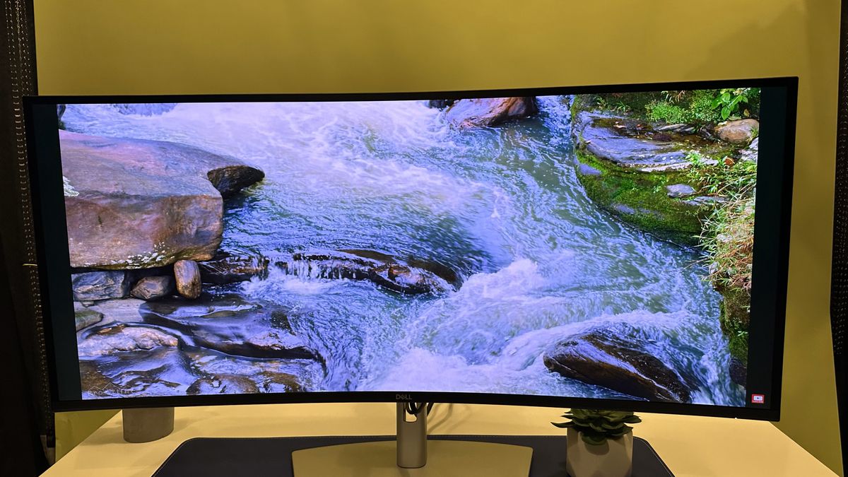 Dell UltraSharp 40 Curved Thunderbolt Hub Monitor (U4025QW) review | Laptop Mag