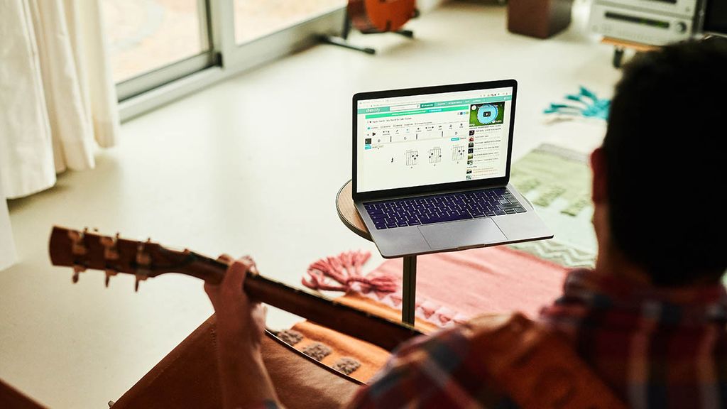 Chordify can now display a song’s chords and lyrics as it plays, and ...