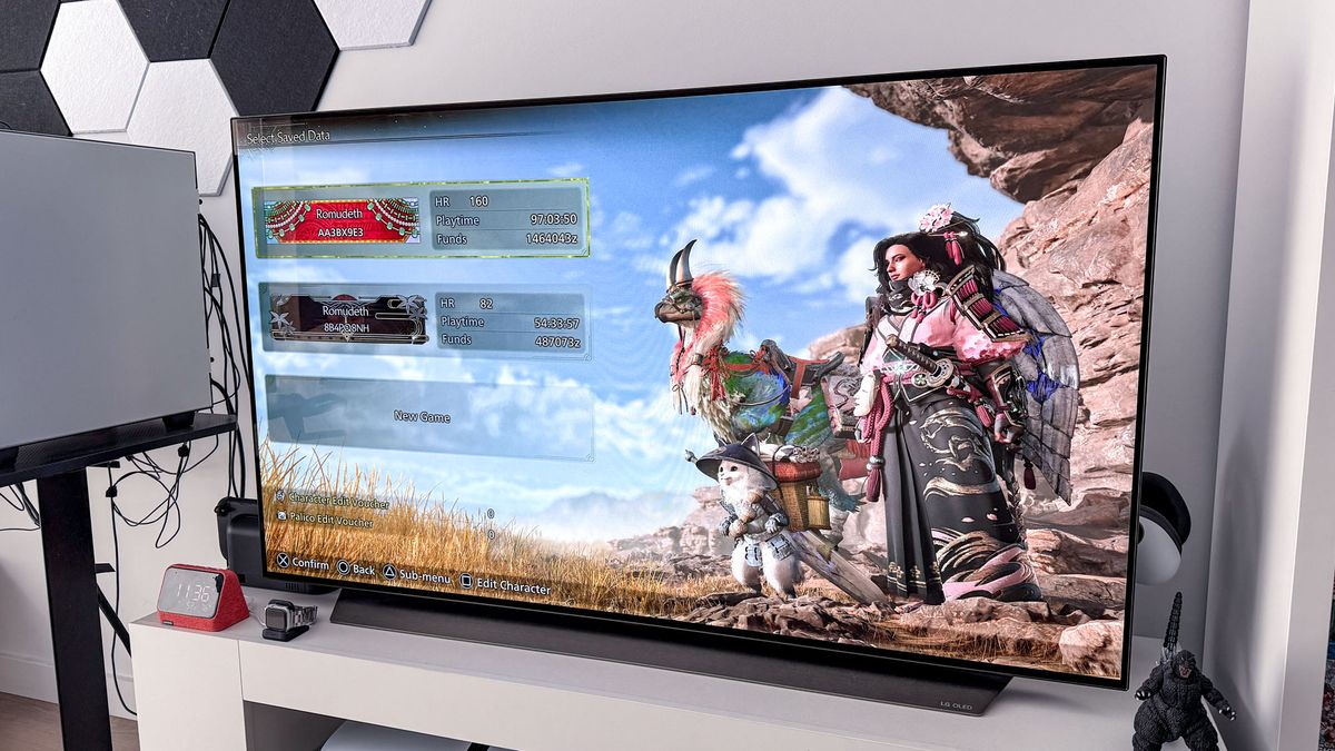 I review gaming monitors, but I prefer playing games on my LG OLED TV ...