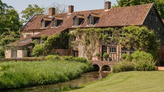 This converted mill is the epitome of bucolic beauty and its grounds ...