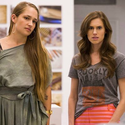 Girls Season 3 Episode 11 Recap: Hannah Learns How to Lose Friends and ...