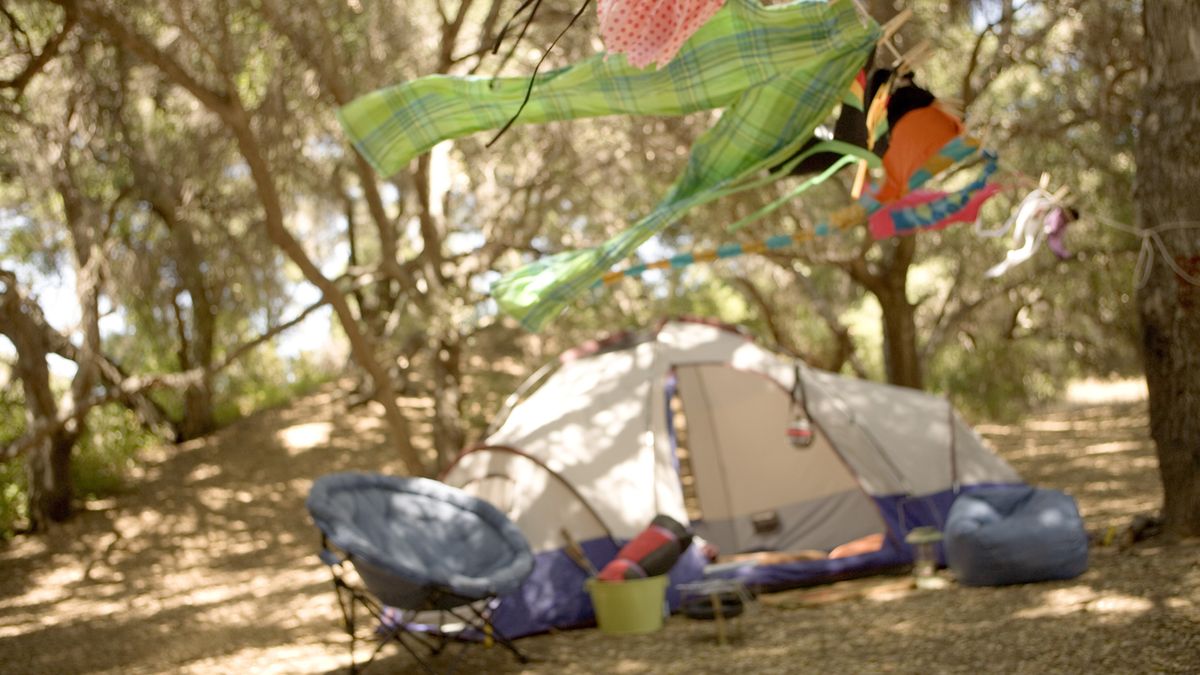 Camping in the wind: is it safe? And how to prepare | Advnture