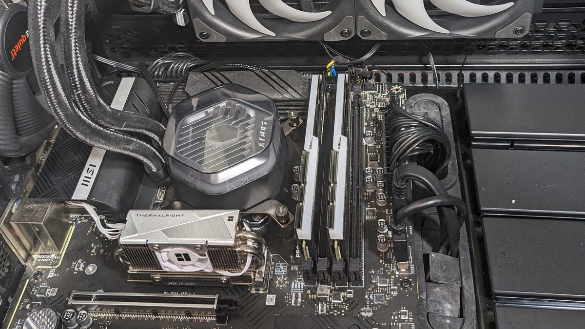Cooler Master MasterLiquid 240 Atmos Review: Dynamite in a Small ...