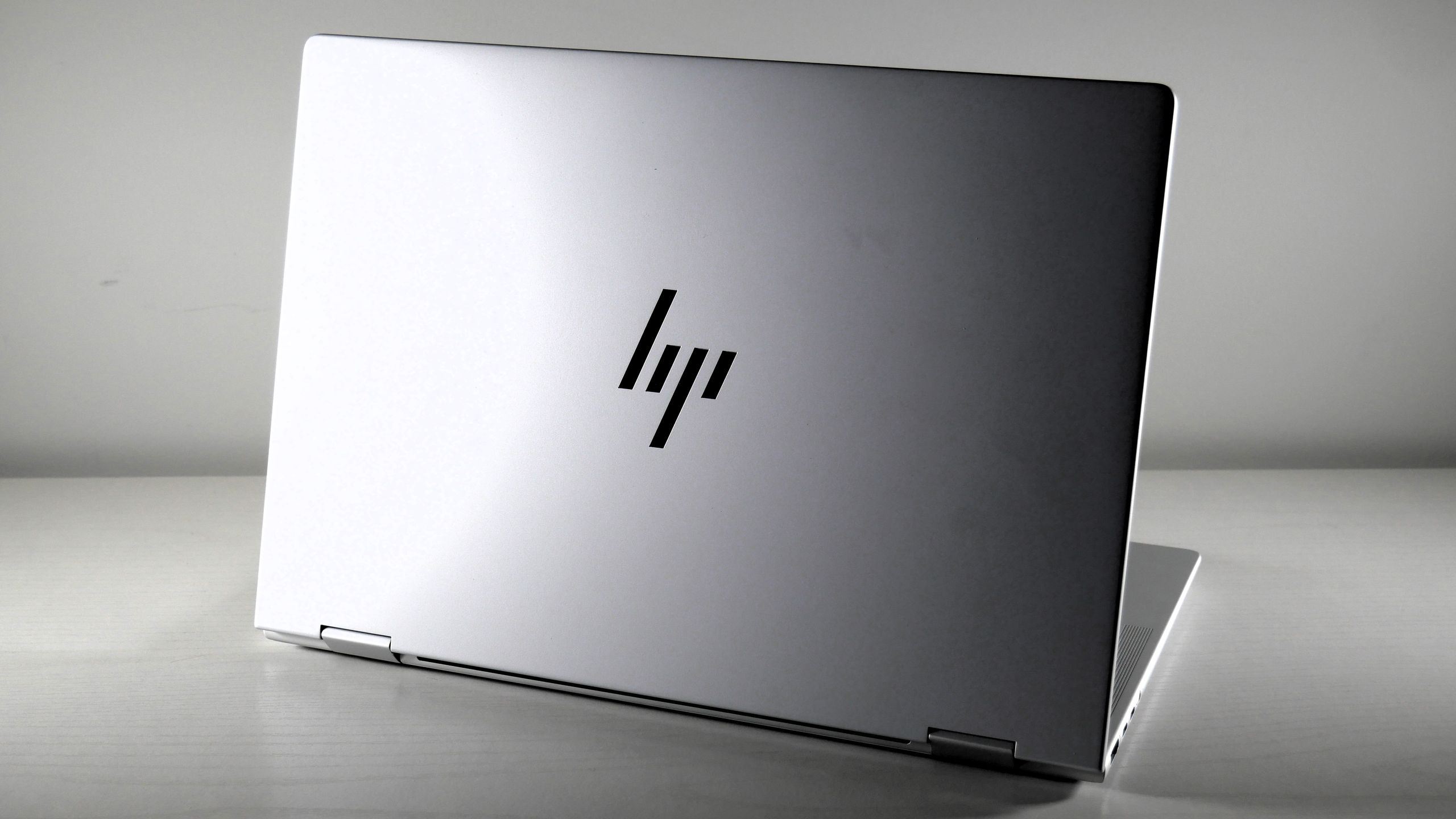 HP's foldable laptop screen isn't real yet, but I want it to be ...