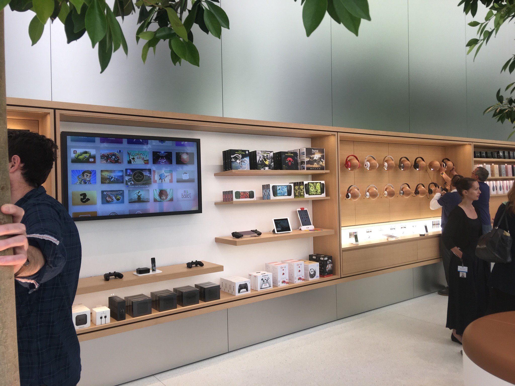 Apple teases two new stores opening in Japan later this year | iMore