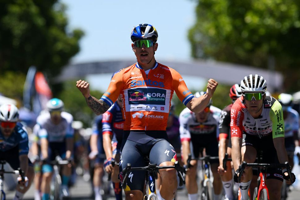 Tour Down Under: Sam Welsford survives early crash to win stage 2 in ...
