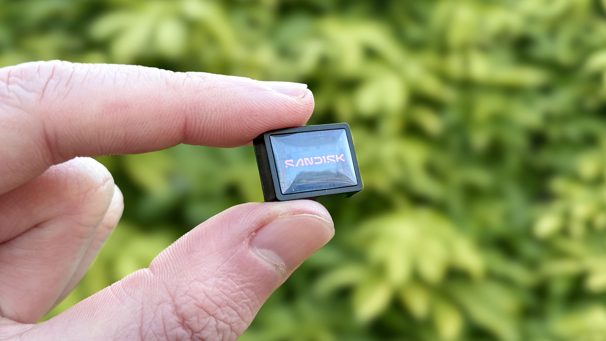 I tried the world's smallest USB flash drive with 1TB storage — and it ...