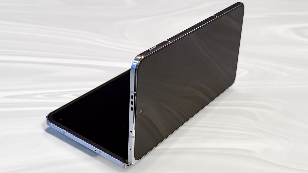 I just tried the world's thinnest foldable phone — here's how it stacks ...